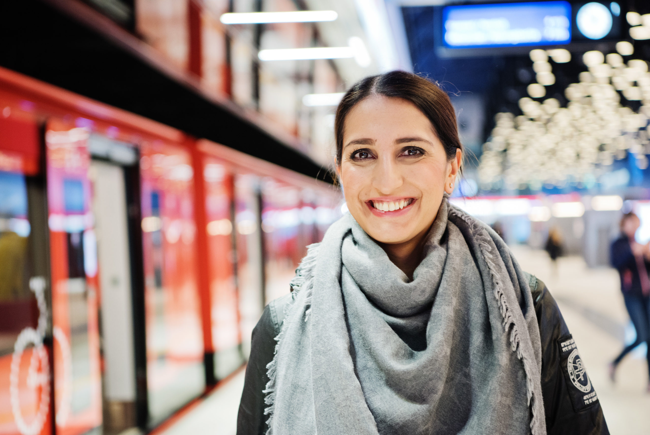 Nasima Razmyar haluaisi monitoimitalon Lauttasaareen - Lauttasaari.fi