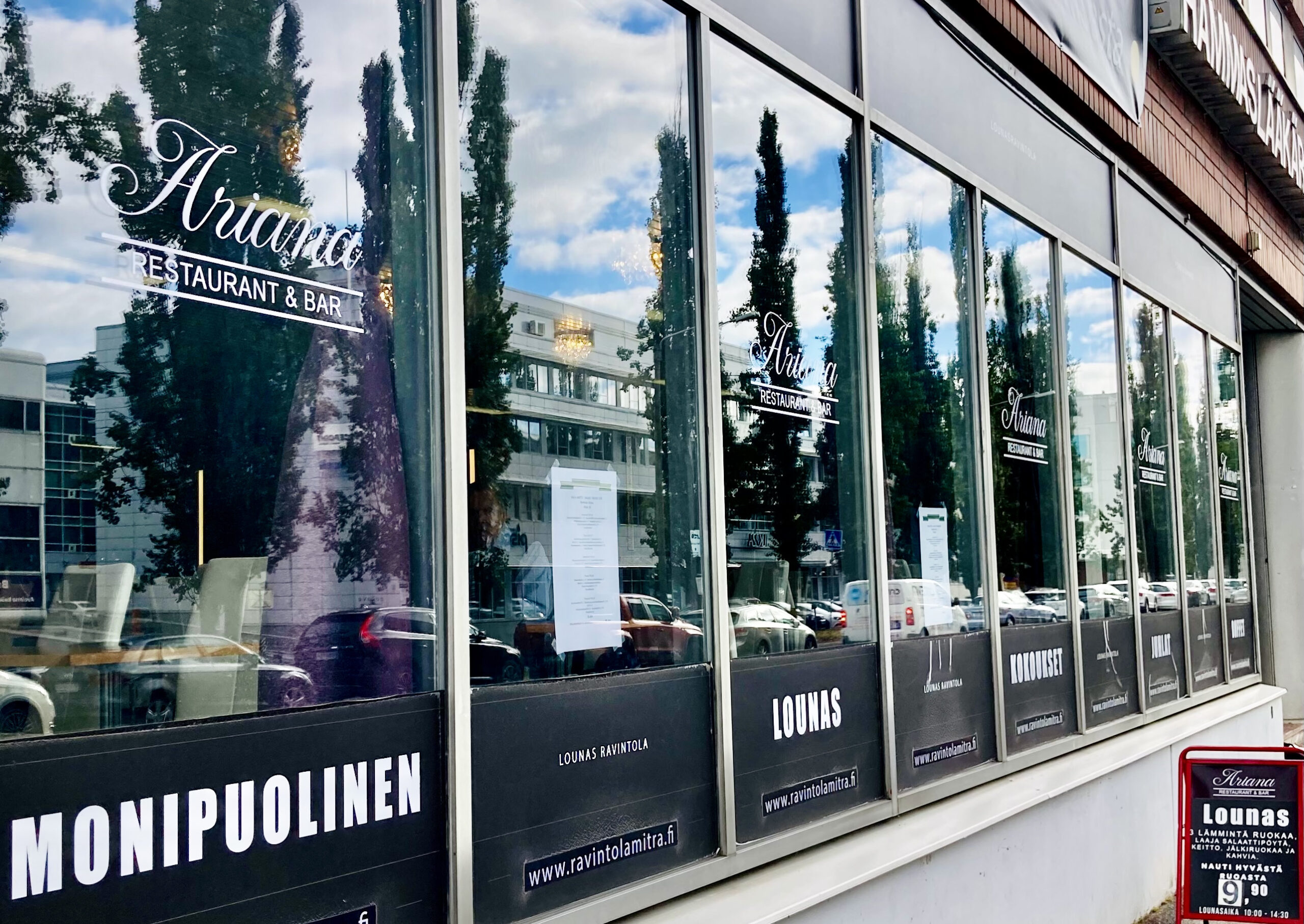Ravintola Ariana avasi Itälahdenkadulle – lounaan hännät mukaan ...