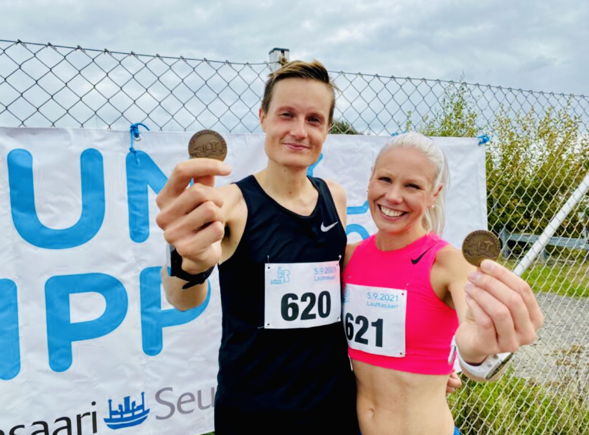 Saaren ympäri juosten, surffaten tai supaten - Lauttasaari.fi